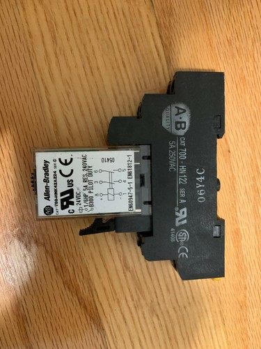 Allen bradly cat 700-HN122 Relay Base w/ Allen Bradley cat 700 ...