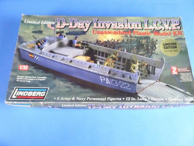 Toy Soldiers Plastic Model Kit US LCVP D-day Invasion 1/32 Scale 70866 ...
