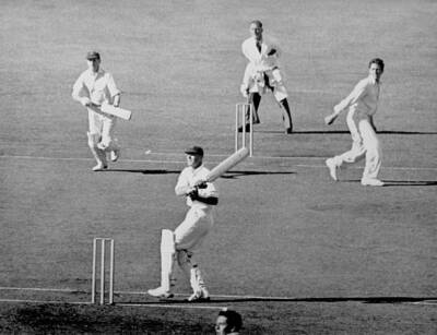 Tony Pithey Pulls A Ball From Peter Loader To Sqaure Leg 1956 OLD ...