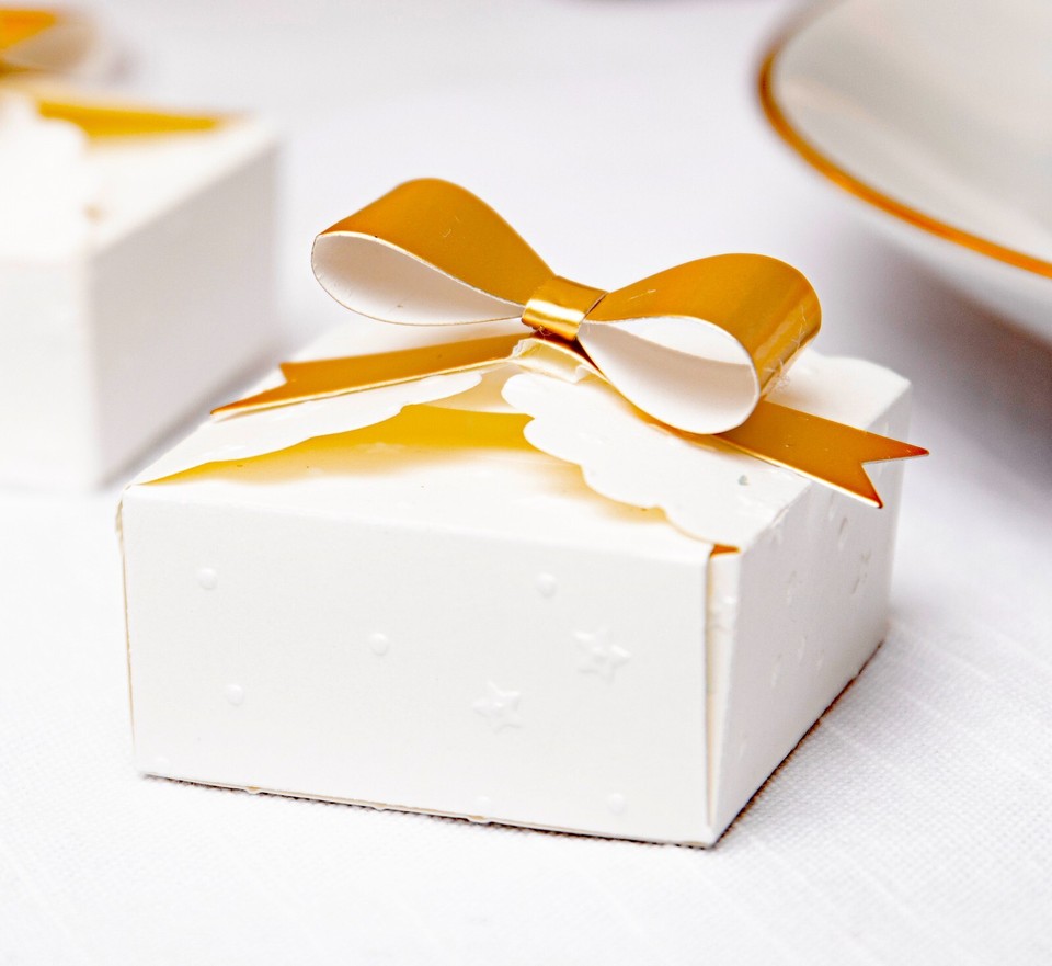 Sizzix Thinlits Treat Box 5pc set #666488 Retail $19.99 by Jennifer Ogborn | eBay