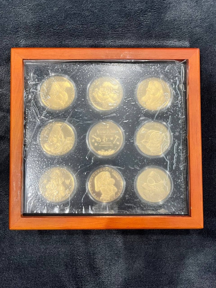 Disney Snow White 70th Anniversary 24Kt Gold Overlay Coin Set Limited ...