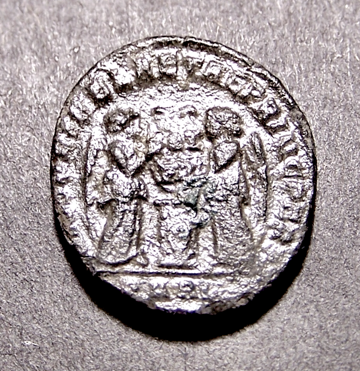 CONSTANTINE w/ 2 Victories @ Altar, RARE Imperial Roman Coin, 319 AD ...