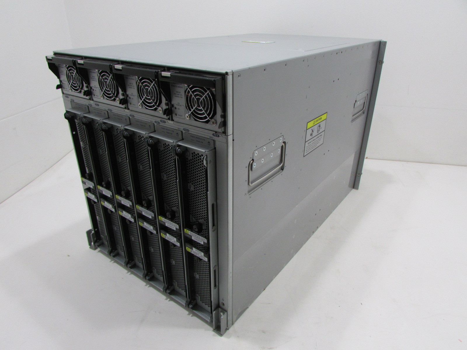 Arista DCS-7508E-BND 1x DCS-7500E-SUP 6x DCS-7508E-FM DCS-7508E Chassis ...