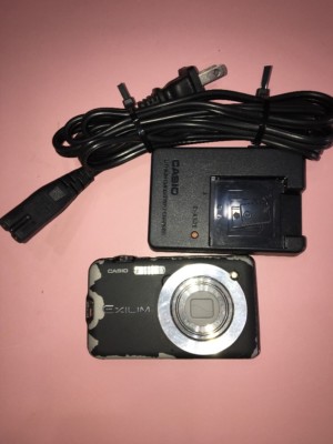 Casio Exilim 10.1 Megapixel Digital Camera Model EX-S10A Black, needs ...