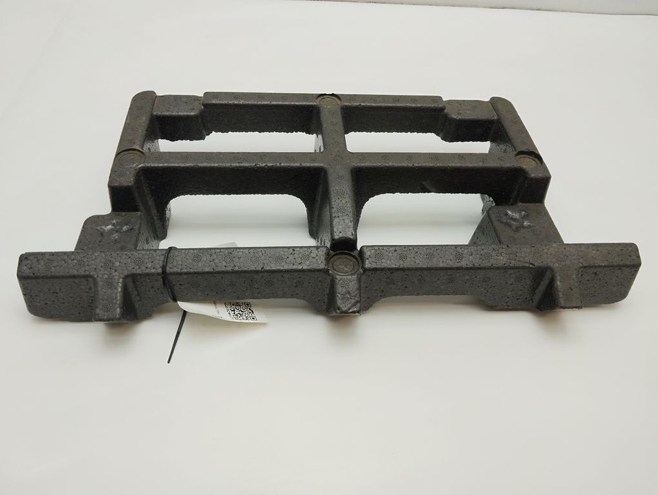 Mercedes-Benz C W204 2009 Other trunk boot trim element A2046931433 ...