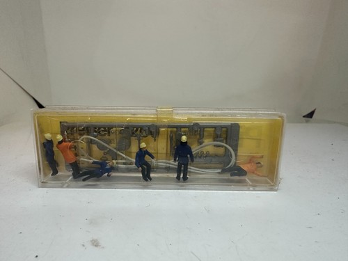Preiser HO Gauge Figures #4200 Fire Personnel x 6 + Accessories As New ...