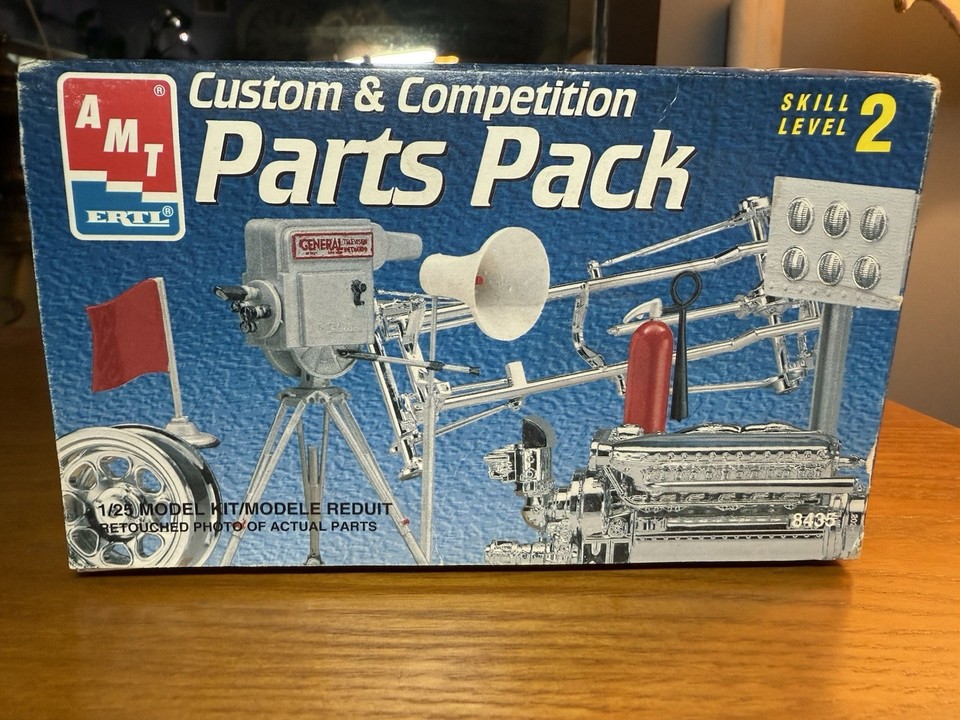 Custom & Competition Car Parts Pack Model Kit 1:25 AMT ERTL NEW Open ...