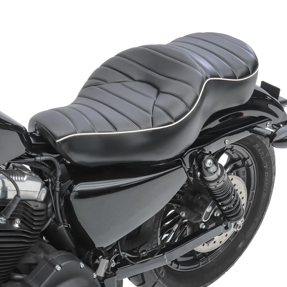 Harley Davidson Sportster Iron 883 Two Seater