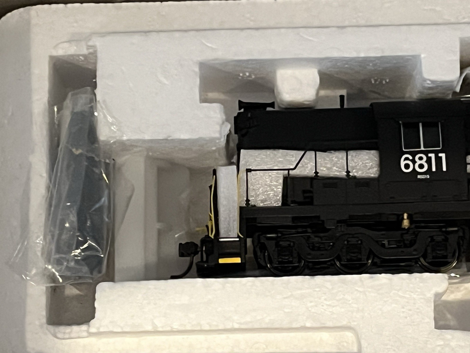 Broadway Limited #310 HO-Scale Loco, Diesel, Alco RSD-15 - Penn Central ...