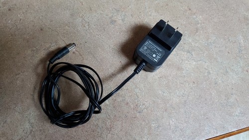 Switching Adapter SUN-0900100 9V 1.0A | eBay
