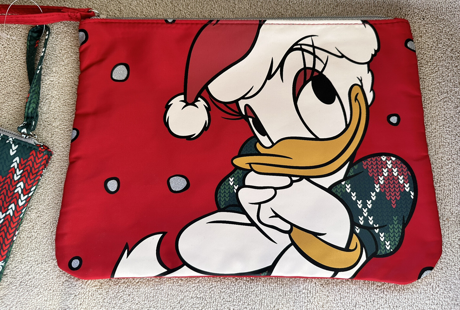 Benetton Disney Daisy Duck Christmas Clutch Bag & 2nd Change Makeup ...
