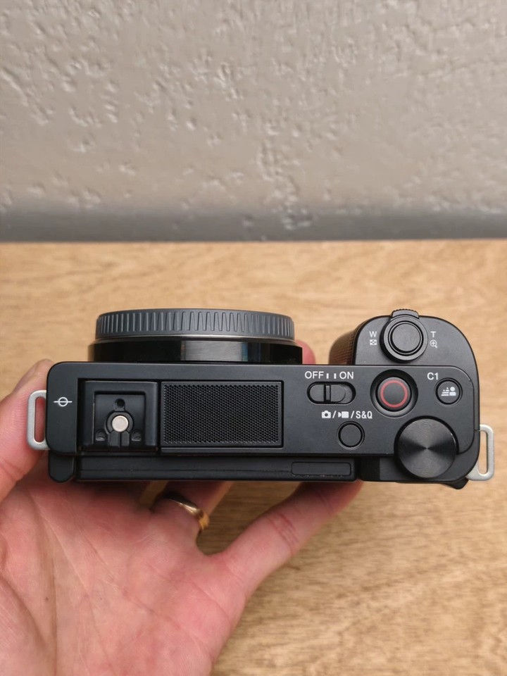 Sony Alpha ZVE10 APS-C Lens Mirrorless Content Creator Camera Body ...