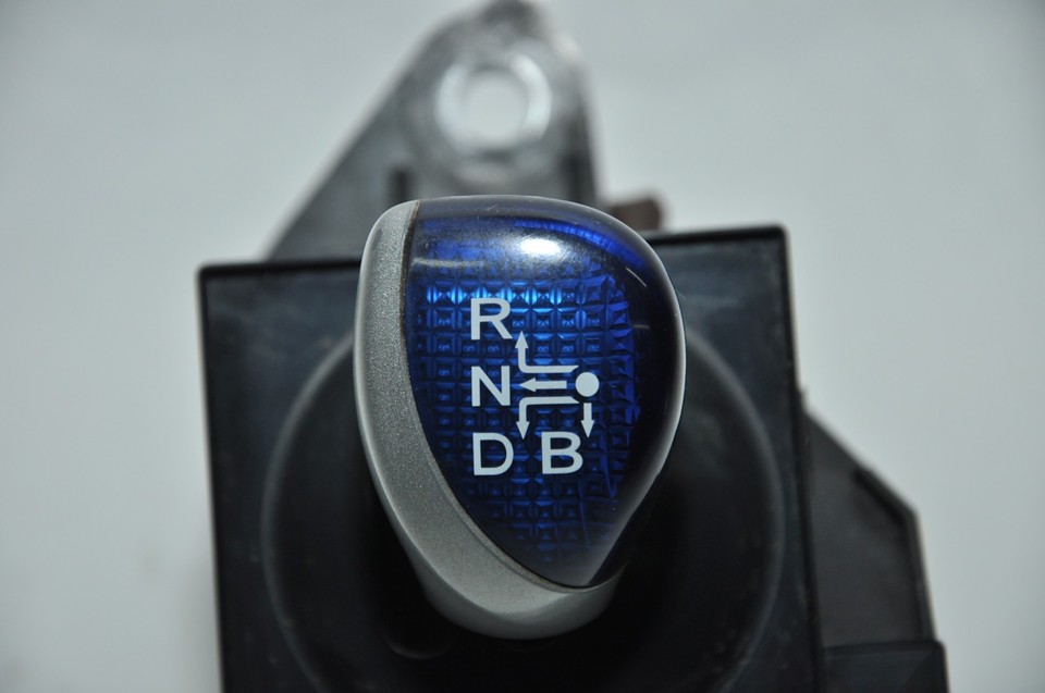 10-15 TOYOTA PRIUS AUTOMATIC GEAR SHIFTER KNOB LEVER ASSEMBLY 75C583LHD ...