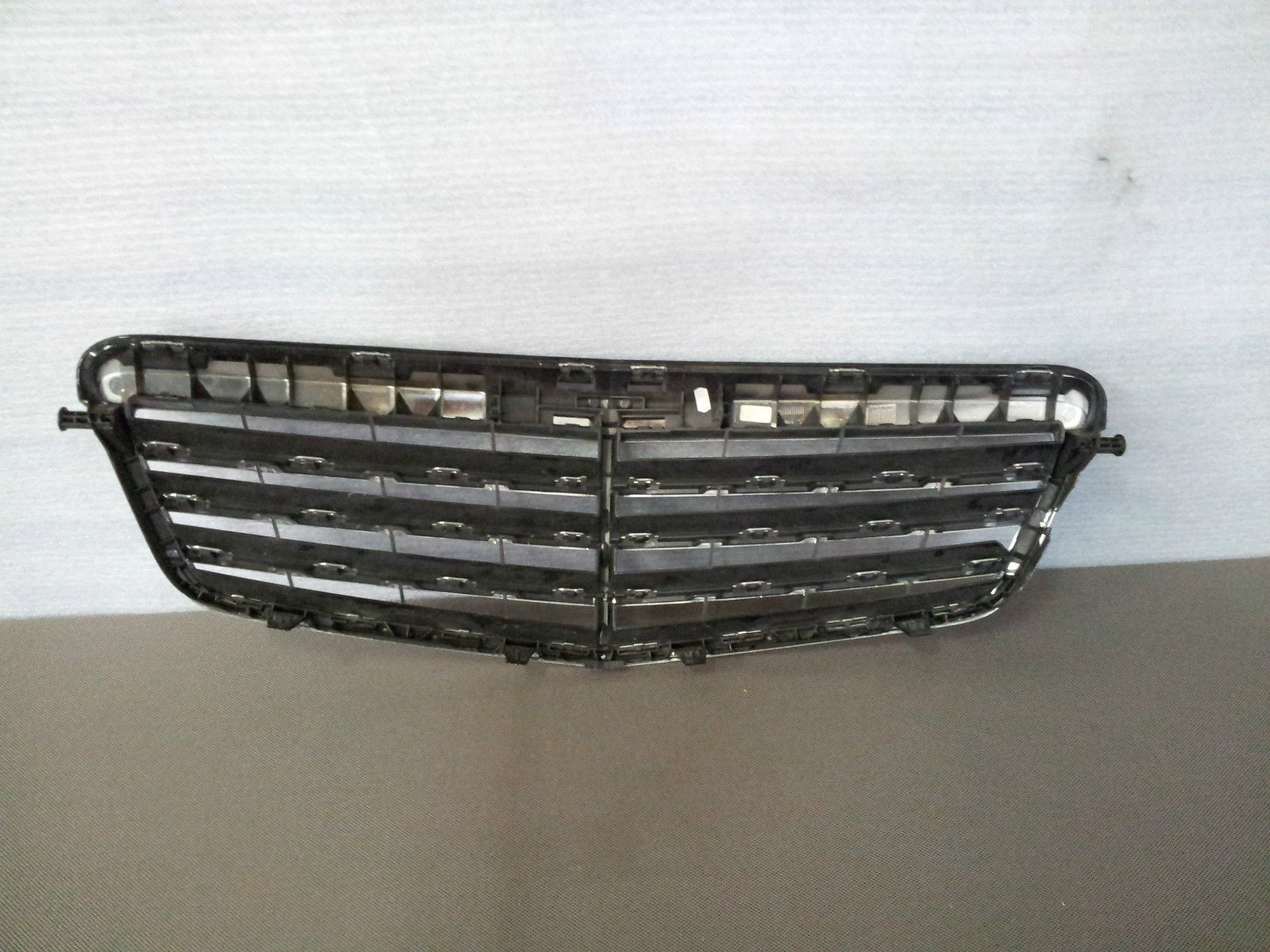 2010-2012 Mercedes Benz E-Class Front Radiator Grille A2128800583 | eBay