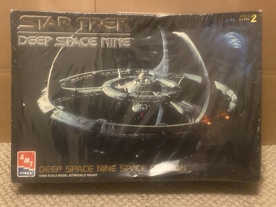 AMT ERTL 1/2500 Star Trek Deep Space Nine Space Station Model Kit ...