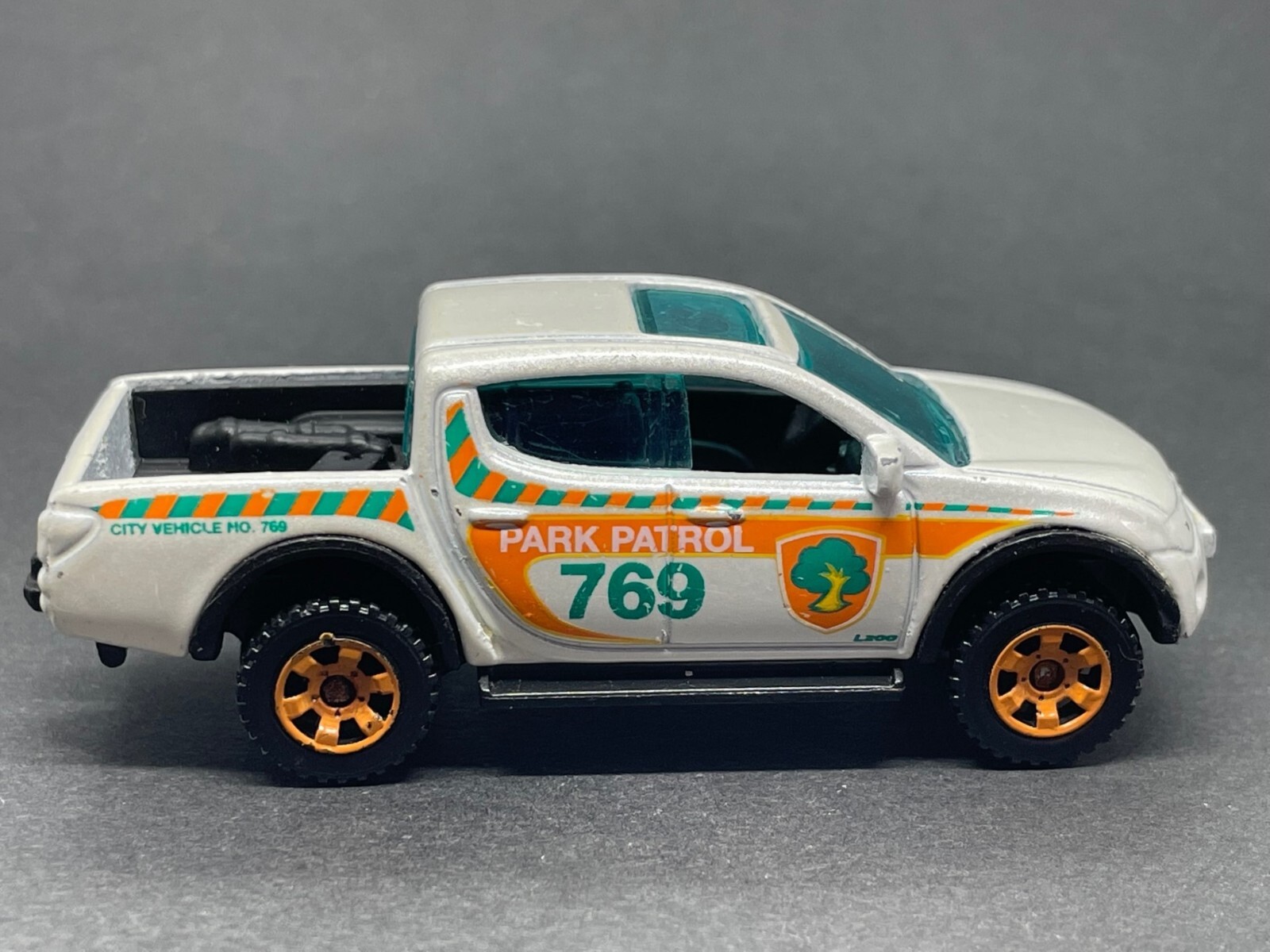 MATCHBOX MITSUBISHI L200 TRITON PARK PATROL | eBay UK