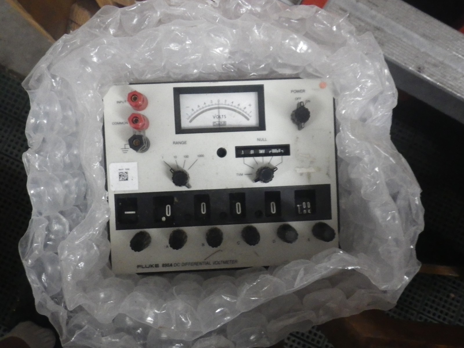 Fluke 895A DC Benchtop Differential Electrical Voltmeter 1-1000 TVM ...