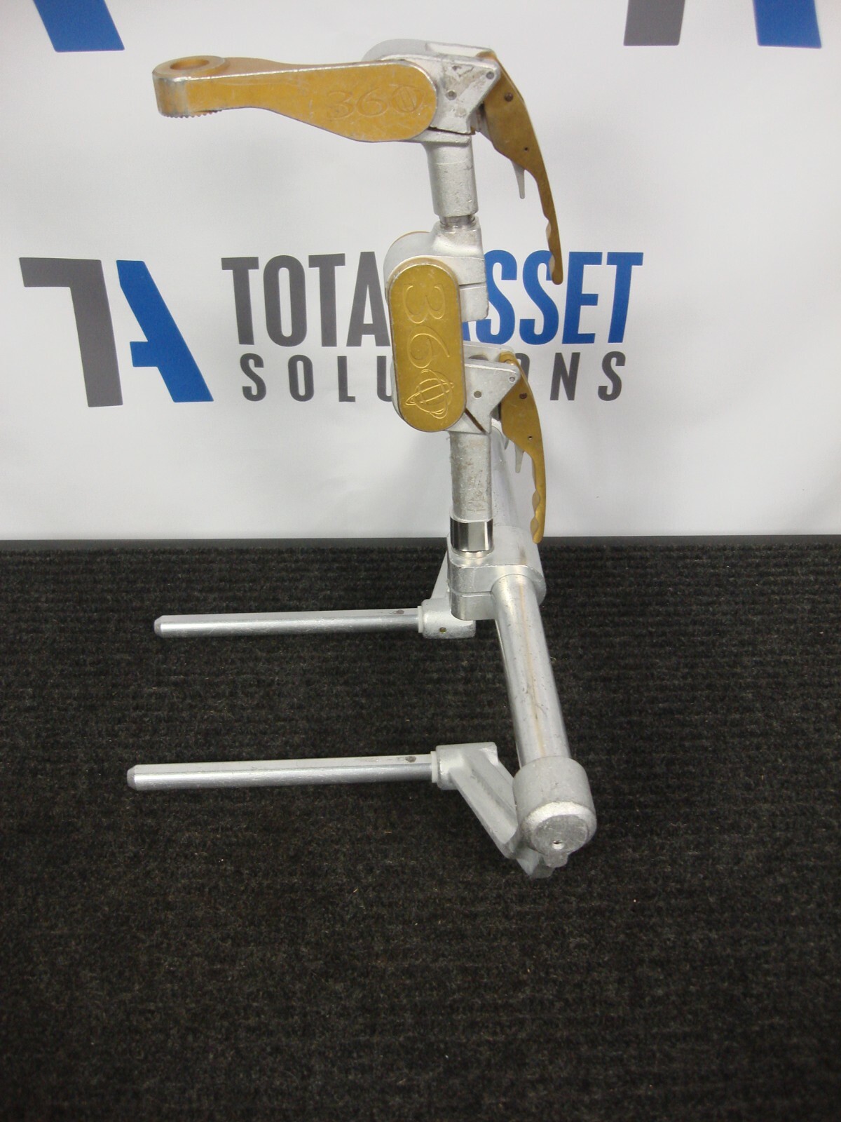 INTEGRA MAYFIELD ULTRA 360 A2009 NEUROSURGERY CRANIAL CLAMP SKULL ...