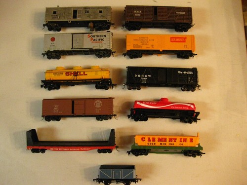 Lot of 11 HO Scale Train Cars | eBay