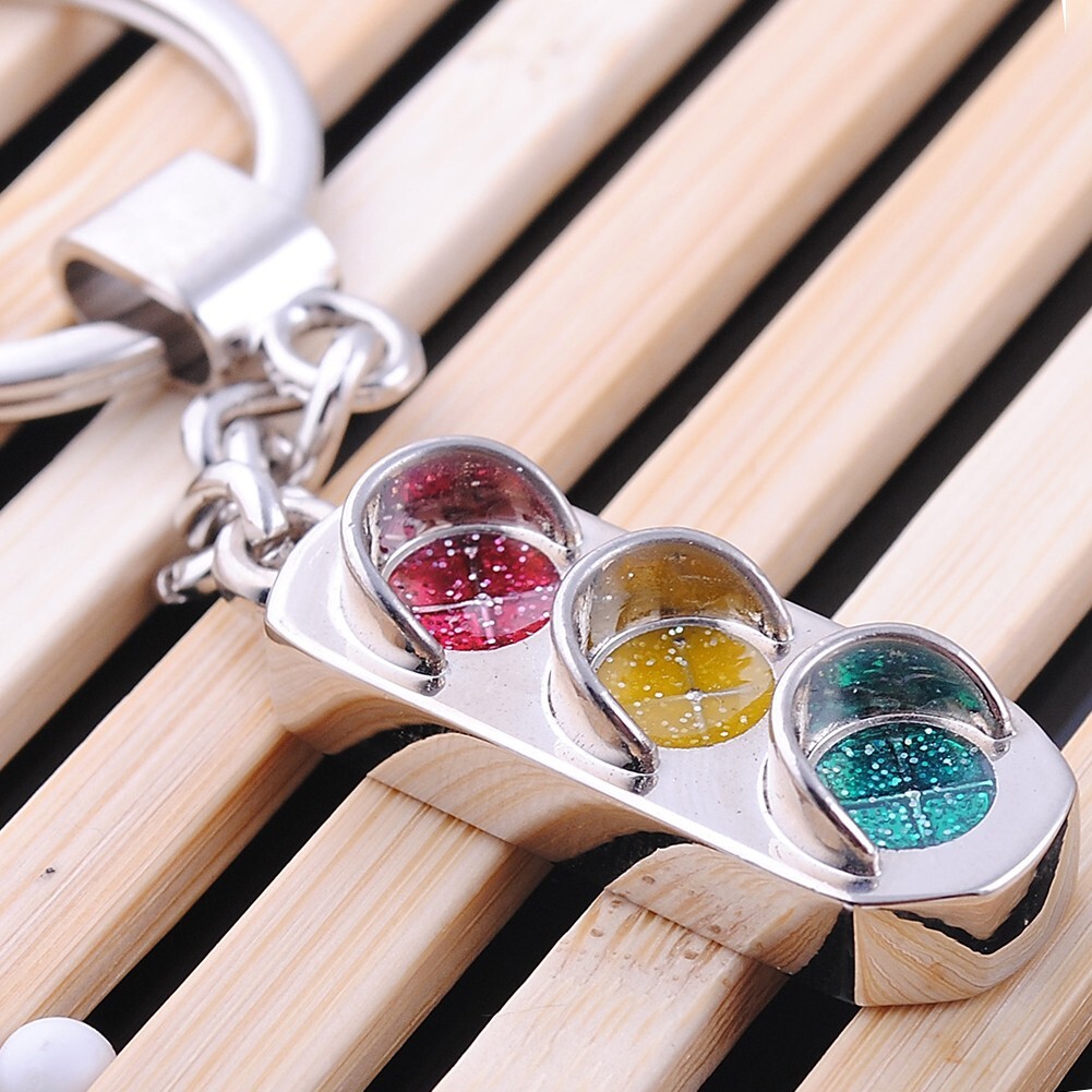 Small Creative Traffic Light Metal Keychain Gift for Car Lovers Men and ...