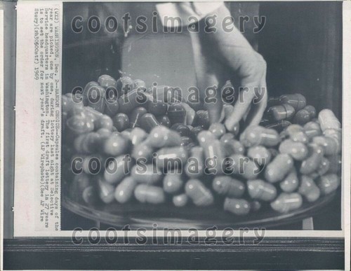 1969 Wire Photo Draft Lottery Capsules Selective Services Headquarters ...