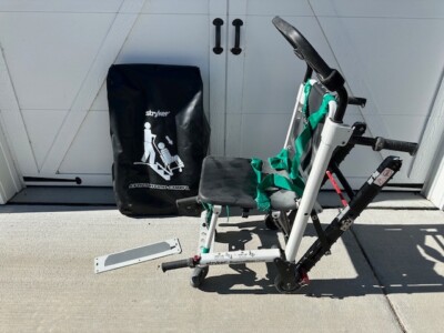 Stryker Evacuation Chair Model 6253 W/Wall Bracket - Good Condition ...