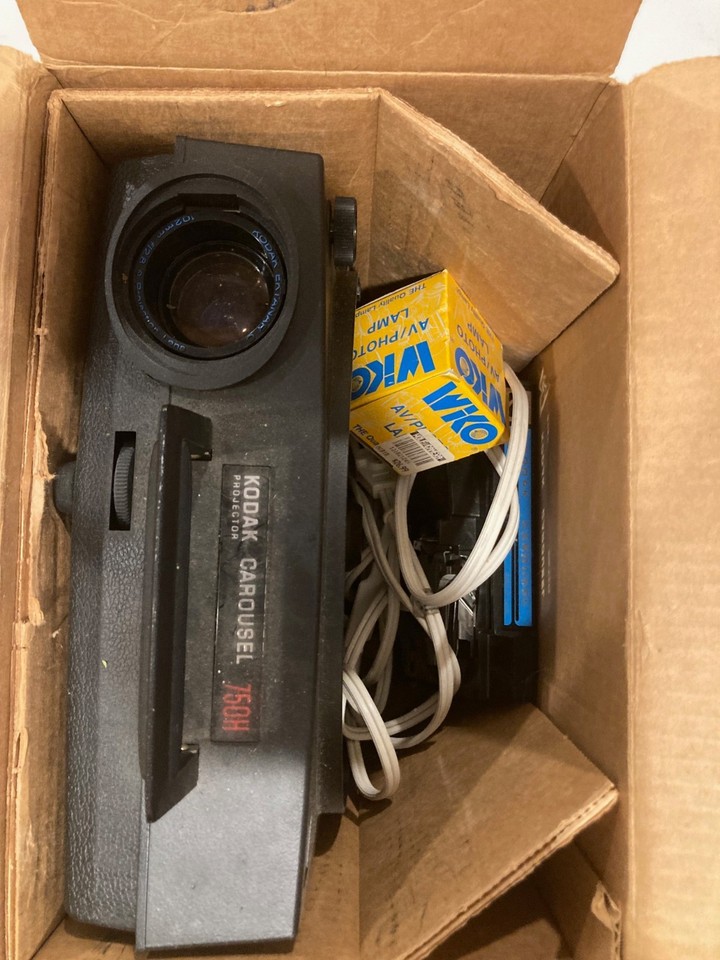 Vintage Kodak Carousel 750H Slide Projector w/ Slide Tray/Remote/Case ...