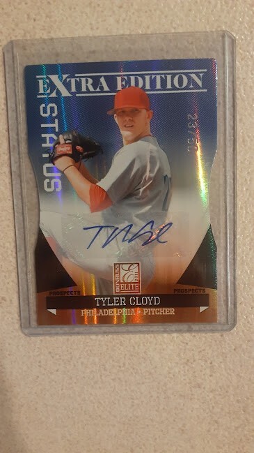 2011 Elite Extra Edition STATUS Die-Cut AUTOGRAPH #158 Tyler Cloyd AUTO ...