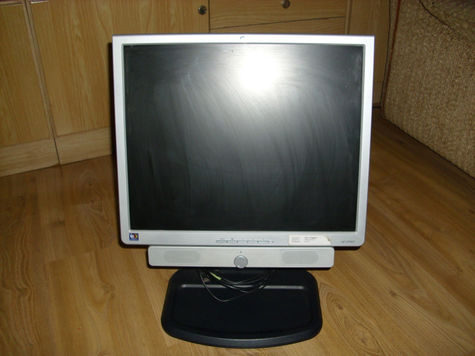 HP L1940T 48 cm (19 Zoll) 5:4 LCD Monitor - Silber/Schwarz online ...
