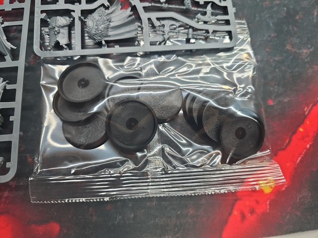 Warhammer 40K "Slaves to Darkness" Chaos Warriors - Age of Sigmar ...