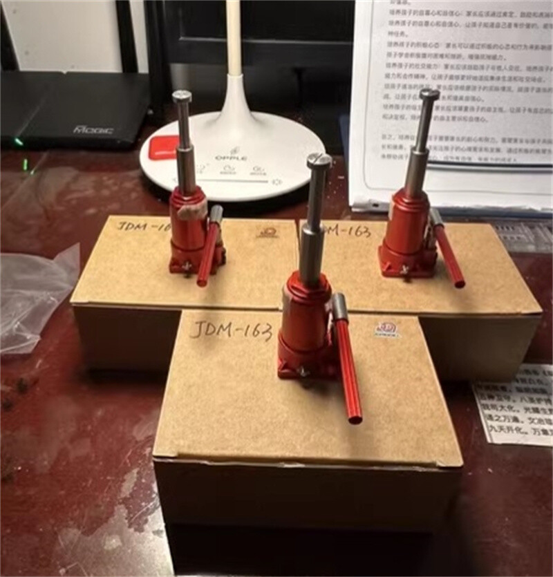 1/10 Scale Mini Metal Hydraulic Jack Model Can Be Used /Lift 30kg In ...