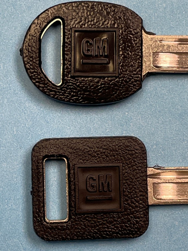 Original GM Logo Key Blank Set, J & K Keyways with Plastic Heads, NOS ...