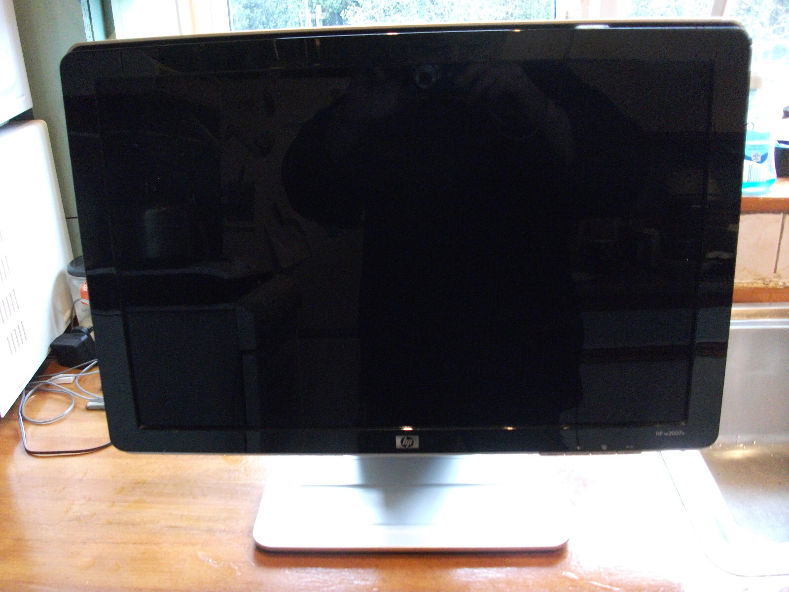 HP Pavilion W2007V 20" Widescreen LCD Monitor, built-in Speakers for ...