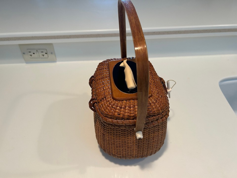 2003 Nantucket Basket Purse signed "Farnum" w/whale scrimshaw& penney ...