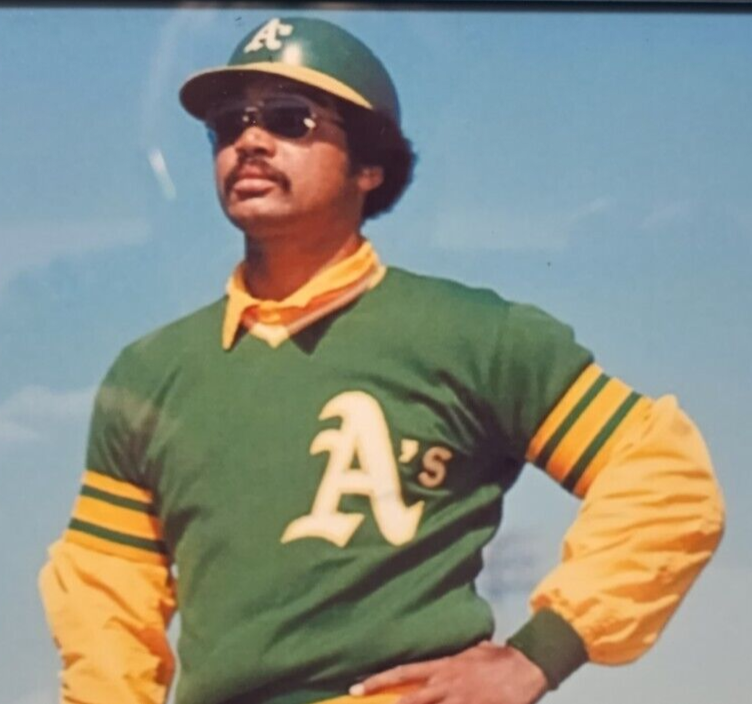 $$SALE$$ HofF REGGIE JACKSON OAKLAND A'S Personally Signed 8x10 COLOR ...
