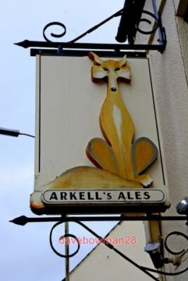 PHOTO THE FOX INN (2) - SIGN 23 SWINDON STREET HIGHWORTH THIS CRAFTY ...