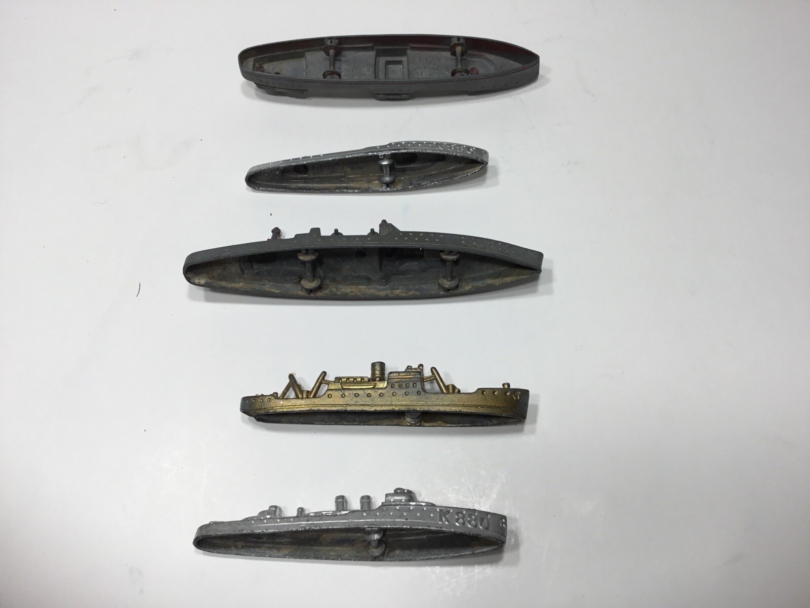 VINTAGE 1/1200 SCALE WW2 CRUISER BATTLESHIP | Grelly USA