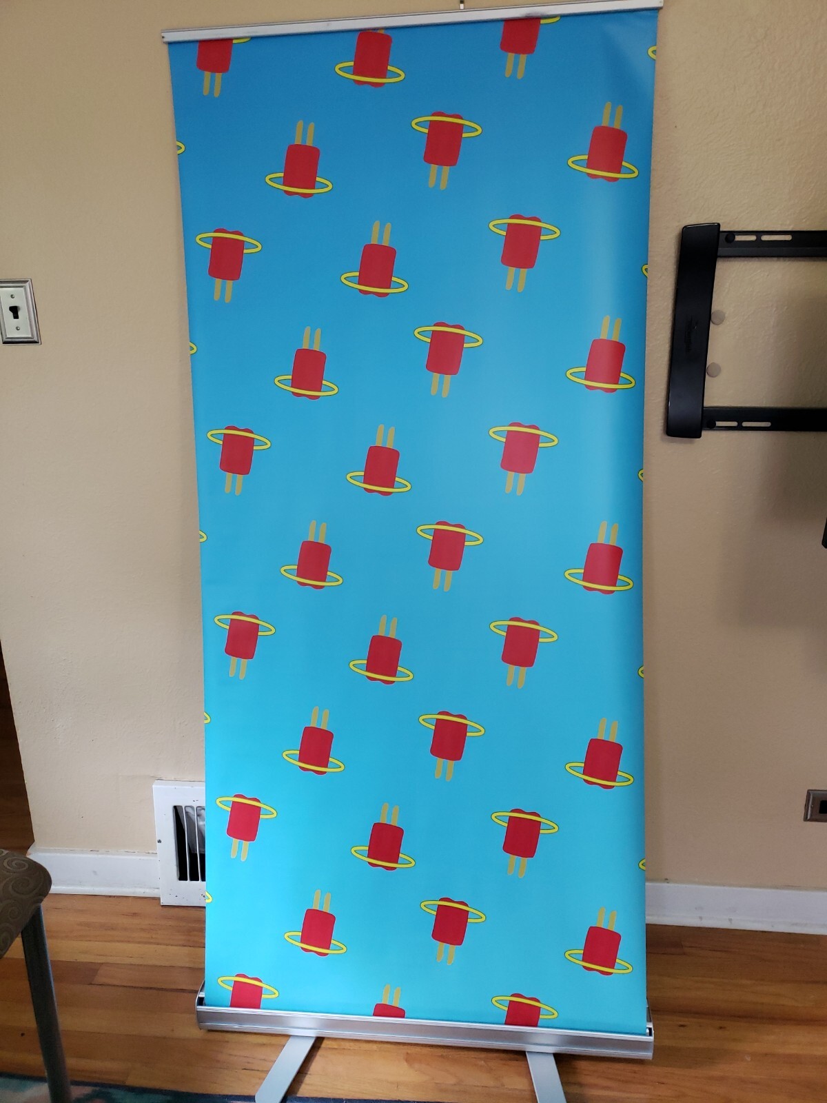 Retractable Roll Up Banner Stand - Standard Aluminum - ChurchPop ...