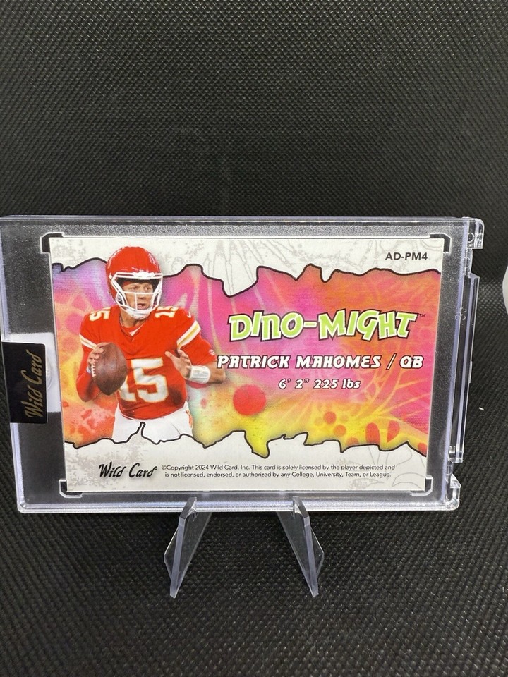 Patrick Mahomes wild card 1/1 Gold Cracked Ice pterodactyl Varation Ad ...