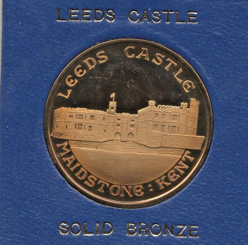 Souvenir Coin "Leeds Castle" in Original Case | eBay