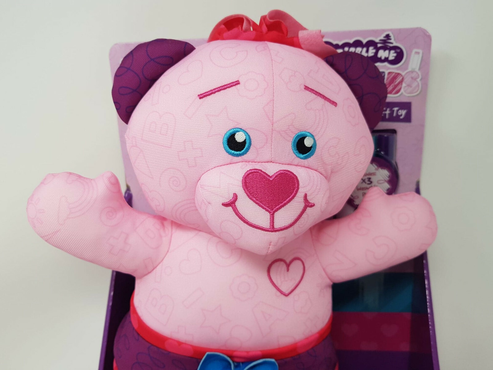 Scribble Me Friends Bear Cute And Cuddly Draw Doodle & Wash + Includes ...