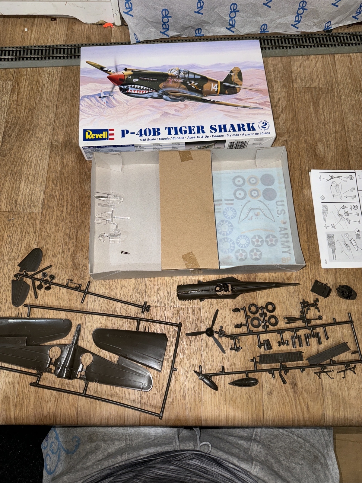 1/48 Revell P-40B Tiger Shark Model Kit #85-5209 | eBay