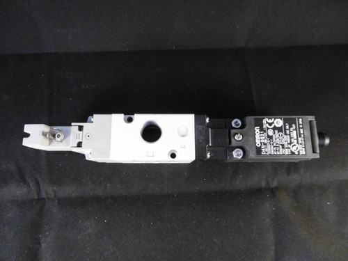 SMC VP542-5YZ1-03F-M-X536 + Omron D4N-9B31 Limit Switch (Endschalter ...