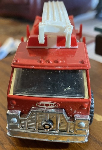 REMCO 1986 Red Metal Fire Truck Rescue Engine #8 Vintage | eBay