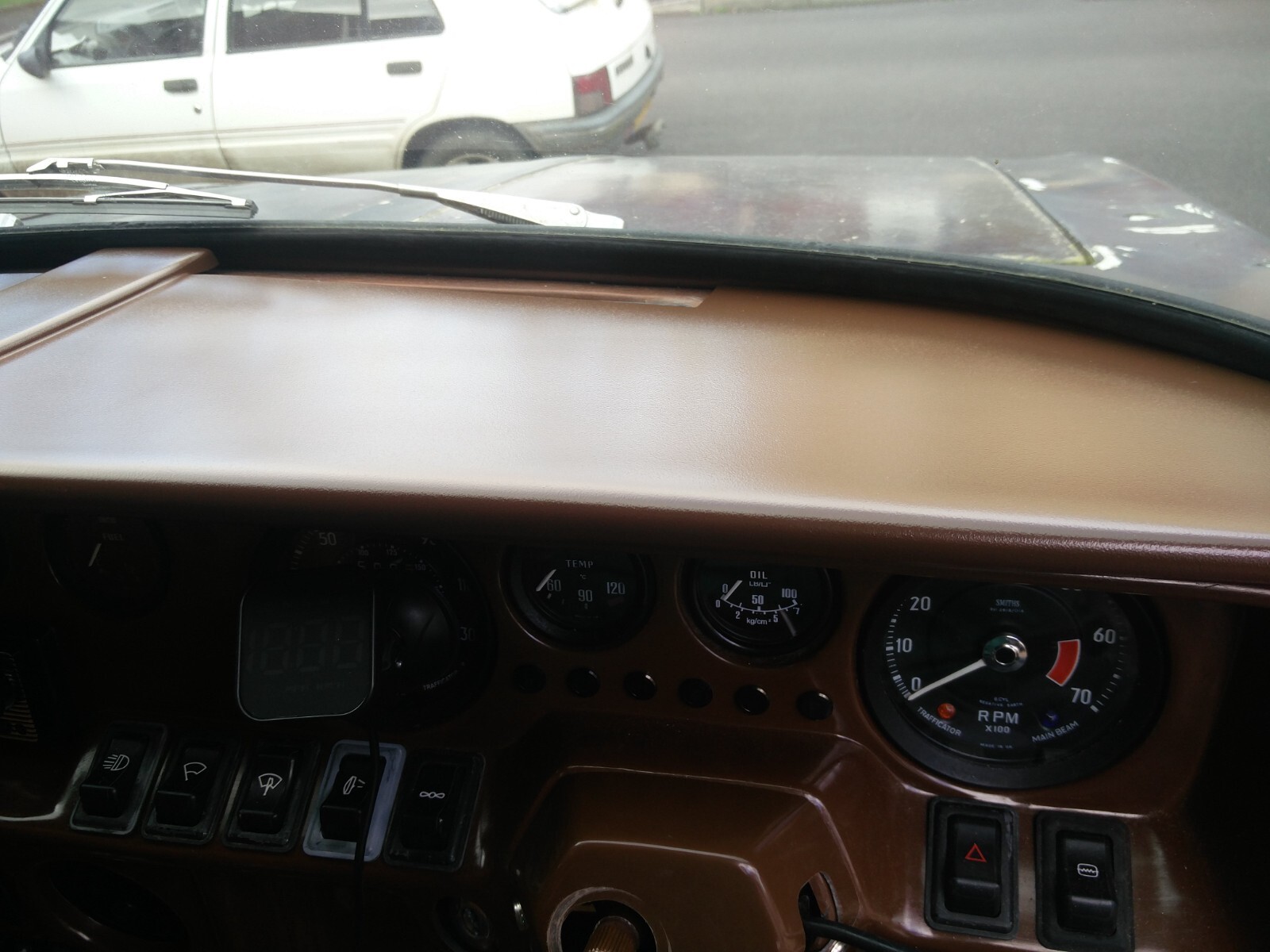 Reliant Scimitar GTE SE5a custom crash-pad (dashboard top panel) in GRP ...