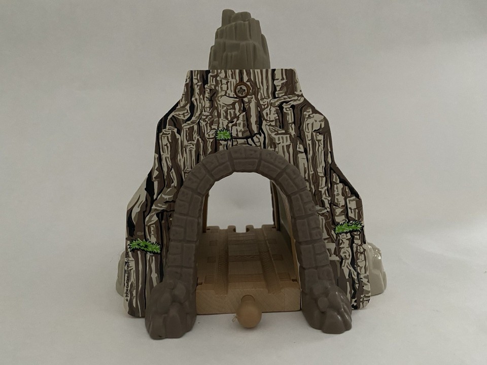THOMAS & FRIENDS WOODEN RAILWAY TRAIN WATERFALL TUNNEL | eBay