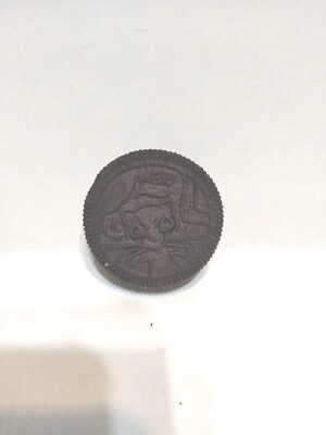 25th Anniversary Pokemon Limited Edition MEW Oreo Cookie (Rare) | eBay