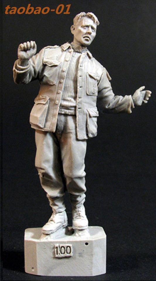 1:35 resin soldiers figures model kit WW II Soviet soldier kicked ...