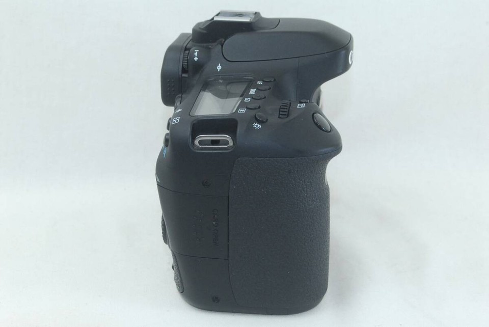 Canon EOS 80D 24.2MP Digital SLR Camera Body -Black- w/original box ...