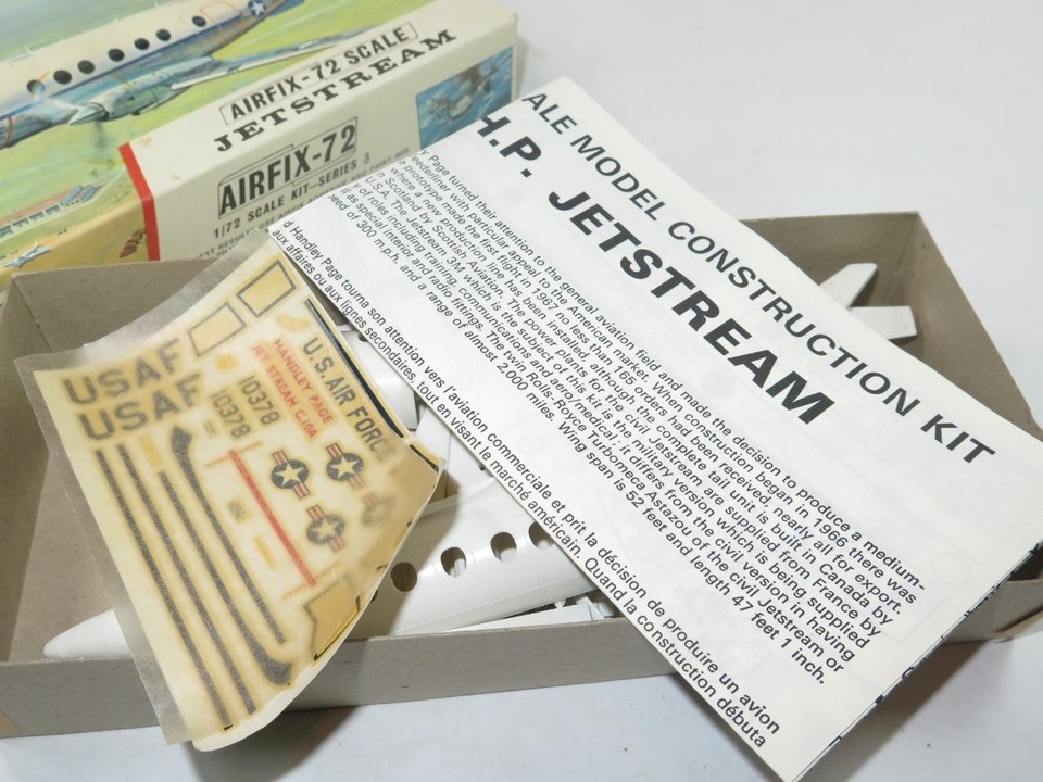 AIRFIX 1/72 Model Aircraft Kit HANDLEY PAGE JETSTREAM Unmade in Red ...